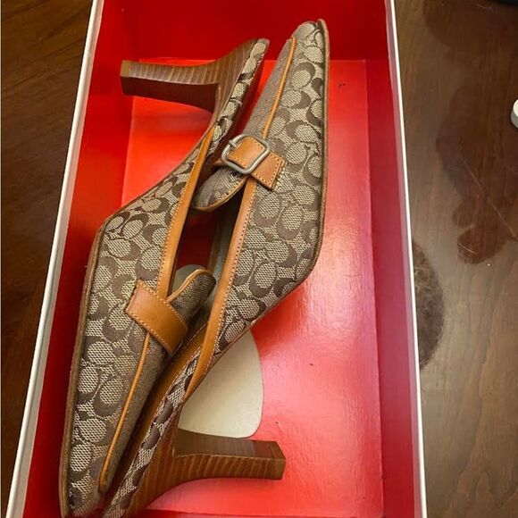 Coach | Shoes | Coach Shawna Logo Calt Shoe Khakimahogany Size 85 ...